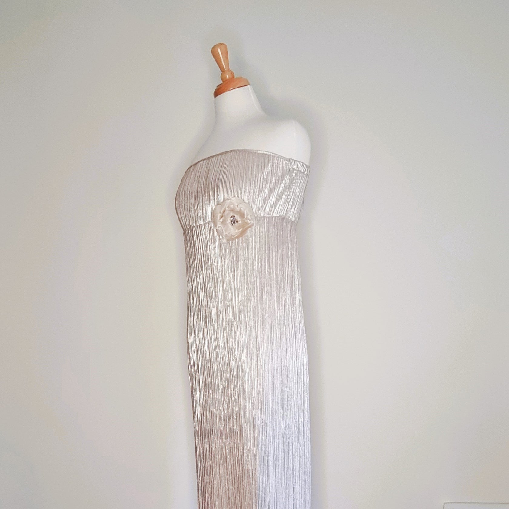 Oasis by Foschini - Gold crushed shimmer strapless maxi dress – Closet ...